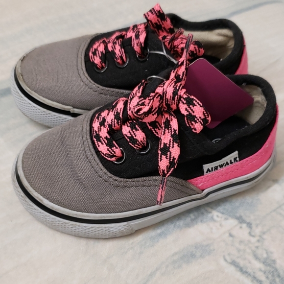 Airwalk | Shoes | Guc Airwalks Kids 5w Pink Grey Black | Poshmark